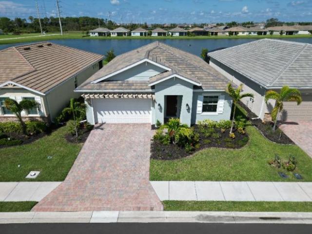 2 Br, 2 bath, Single Family 419 Ibiza Loop
