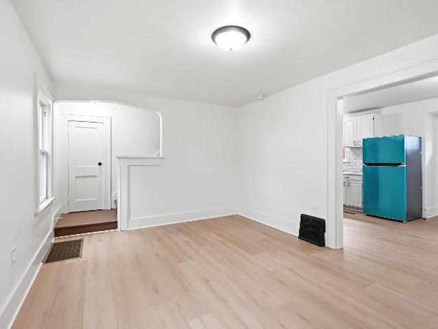 2 Br, 2 bath, Single Family 4205 Buell Dr