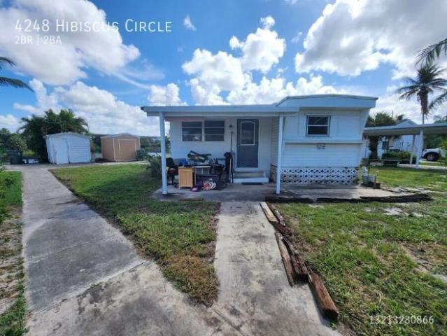 2 Br, 2 bath, Single Family 4248 Hibiscus Circle