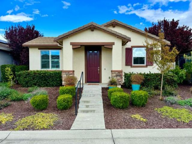 2 Br, 2 bath, Single Family 4391 Danube River Lane