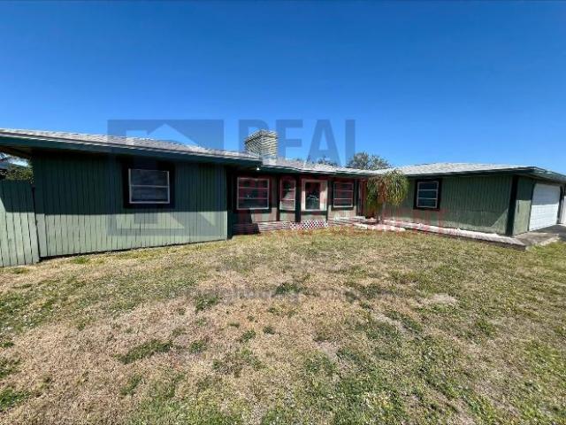2 Br, 2 bath, Single Family 563 Parkview Dr