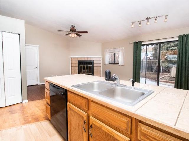 2 Br, 2 bath, Single Family 5742 Stoney Pass Dr