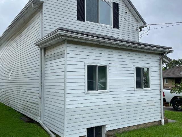 2 Br, 2 bath, Single Family 504 Oxford Ave