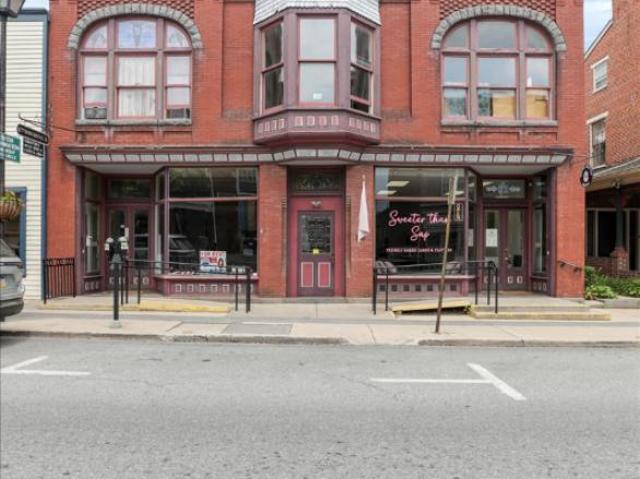2 Br, 2 bath, Single Family 50 York St