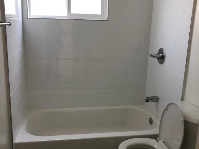 2 Br, 2 bath, Single Family 521 Evergreen Street