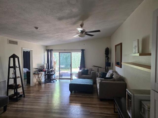 2 Br, 2 bath, Single Family 5306 N 15th Dr