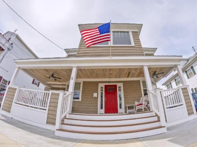 2 Br, 2 bath, Single Family 5 L Street
