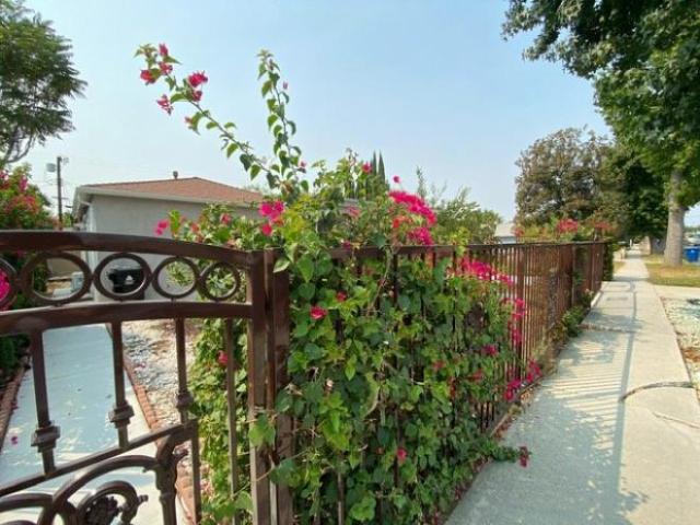2 Br, 2 bath, Single Family 6657 Enfield Ave