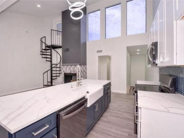 2 Br, 2 bath, Single Family 6738 Eastridge Dr
