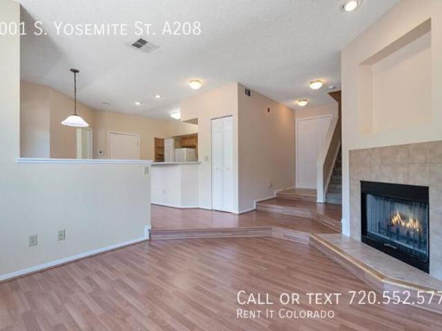 2 Br, 2 bath, Single Family 6001 S Yosemite St