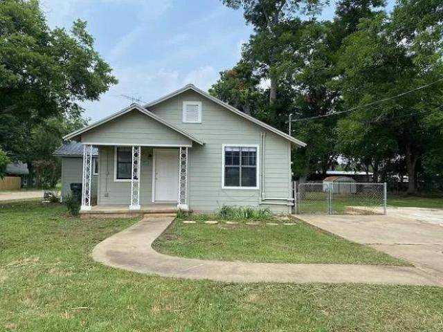 2 Br, 2 bath, Single Family 605 Giddings St
