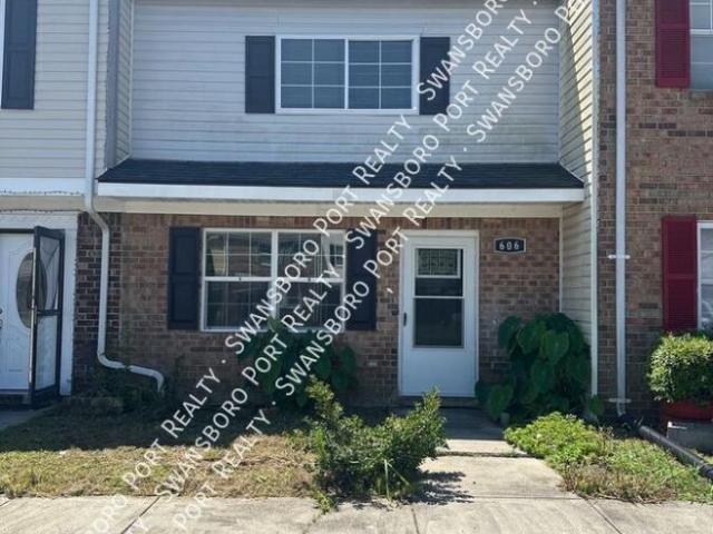 2 Br, 2 bath, Single Family 606 Myrtlewood Cir