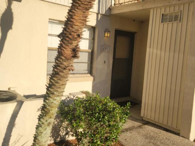 2 Br, 2 bath, Single Family 6083 Tropher Trl