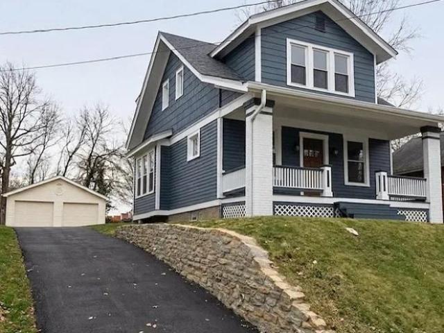 2 Br, 2 bath, Single Family 6209 Bramble Ave
