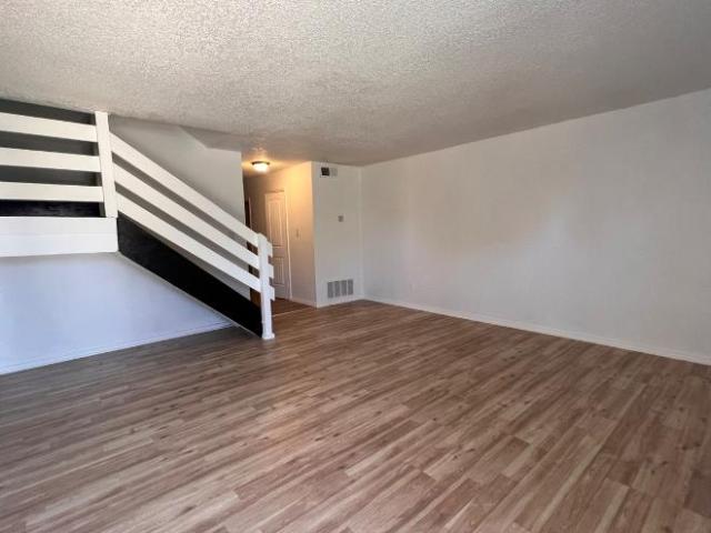 2 Br, 2 bath, Single Family 627 Sinclair Drive