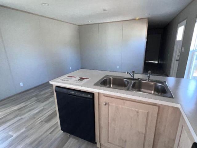 2 Br, 2 bath, Single Family 6266 Dorsett Shoals Rd