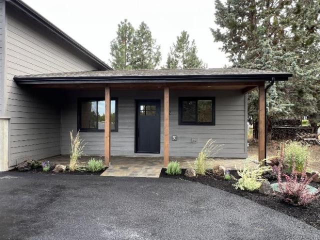 2 Br, 2 bath, Single Family 62799 Eagle Rd