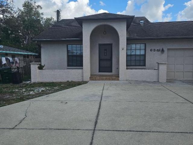 2 Br, 2 bath, Single Family 6391 Gateway Ave