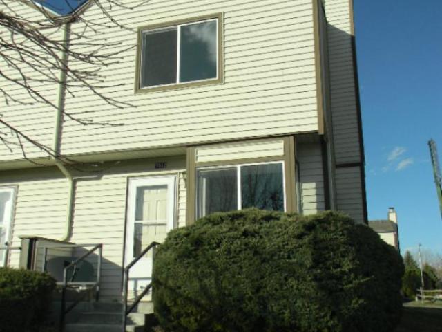 2 Br, 2 bath, Single Family 7612 Lexington Manor Dr