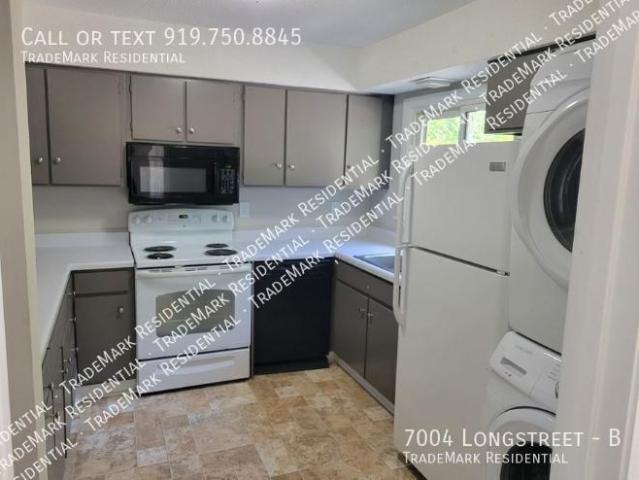 2 Br, 2 bath, Single Family 7004 Longstreet Dr