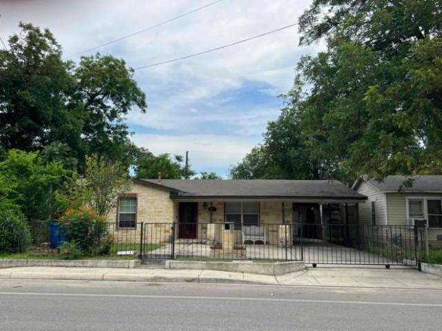 2 Br, 2 bath, Single Family 707 W Malone Ave