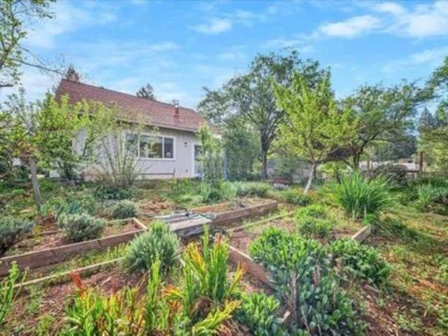 2 Br, 2 bath, Single Family 709 Cole Rd