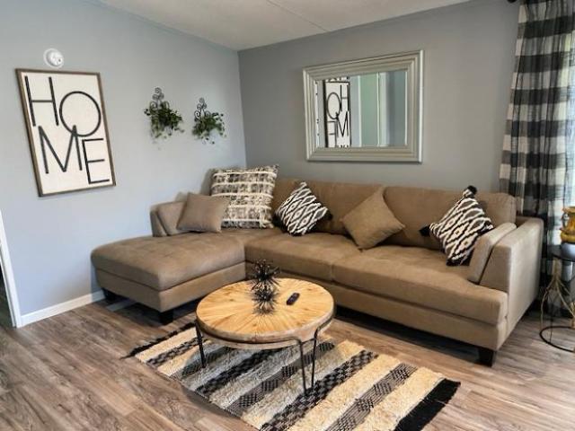 2 Br, 2 bath, Single Family 713 Diamond Loop