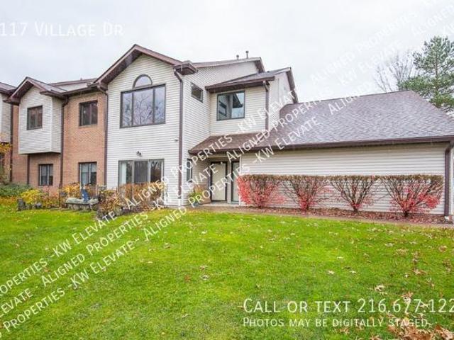 2 Br, 2 bath, Single Family 7117 Village Dr
