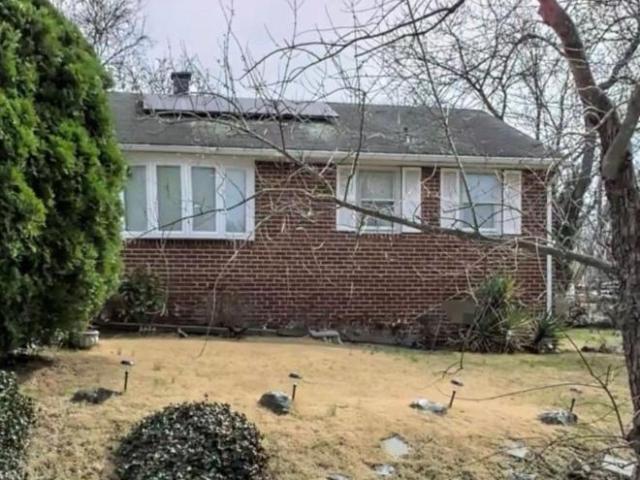 2 Br, 2 bath, Single Family 7201 Powhatan St