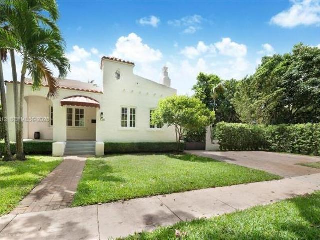 2 Br, 2 bath, Single Family 720 Minorca Ave