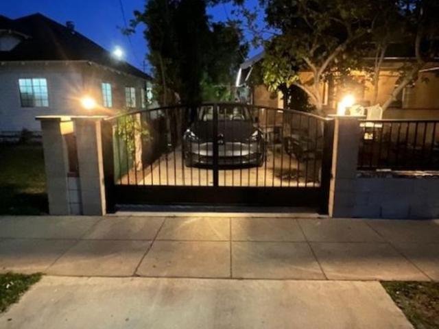 2 Br, 2 bath, Single Family 738 W 9th Street