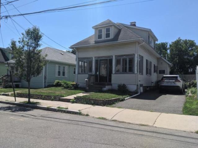 2 Br, 2 bath, Single Family 7 Charnwood Rd