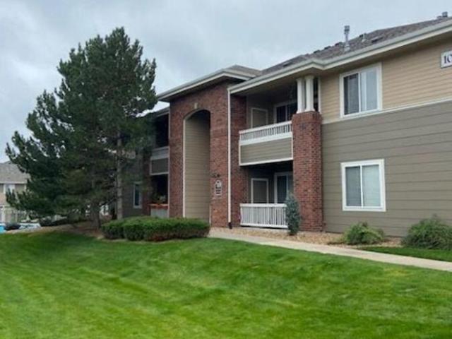 2 Br, 2 bath, Single Family 8481 W Union Ave