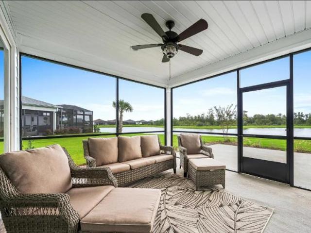 2 Br, 2 bath, Single Family 8570 Island Breeze Ave