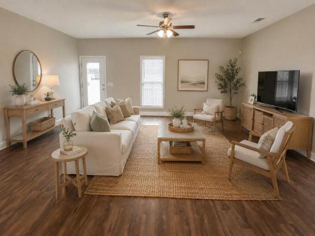 2 Br, 2 bath, Single Family 87 Stockyard Road