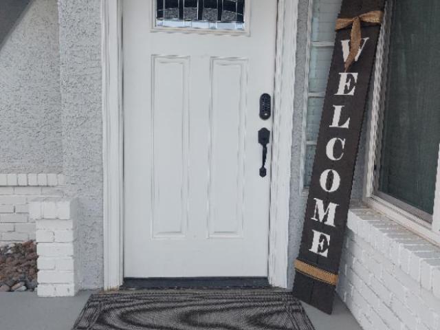 2 Br, 2 bath, Single Family 8879 E Friess Dr