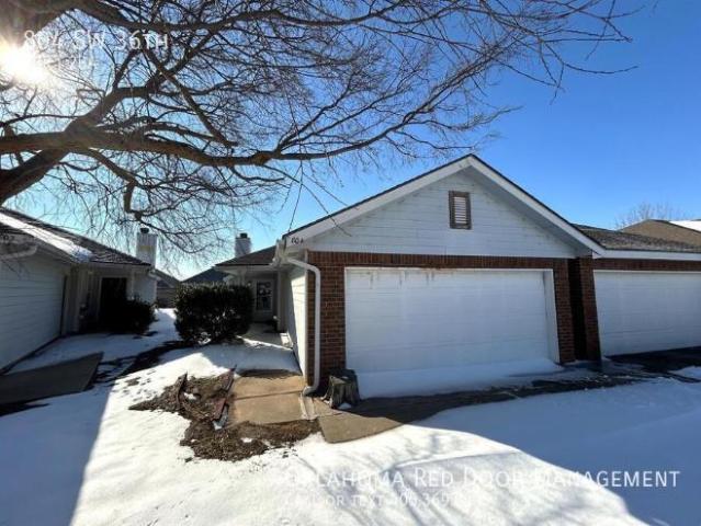 2 Br, 2 bath, Single Family 804 Sw 36th