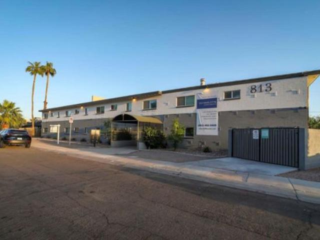 2 Br, 2 bath, Single Family 813 E Marlette Ave