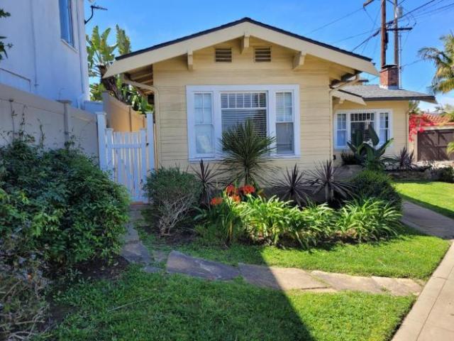2 Br, 2 bath, Single Family 817 Olive Ave