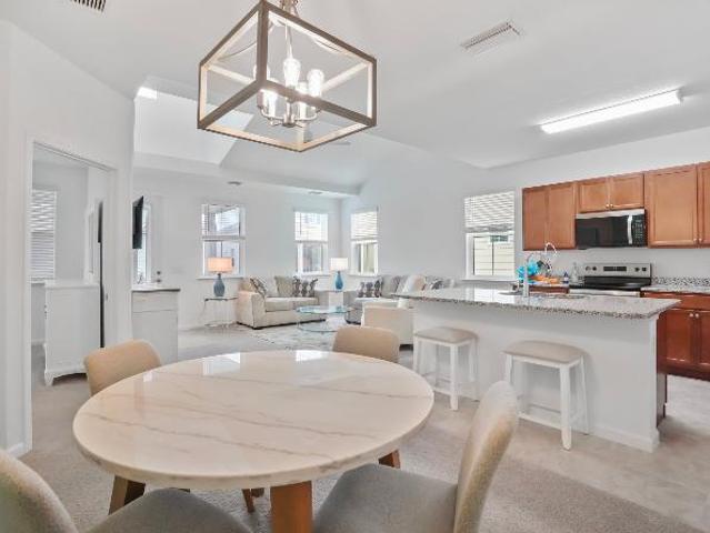 2 Br, 2 bath, Single Family 9400 Daydream Avenue