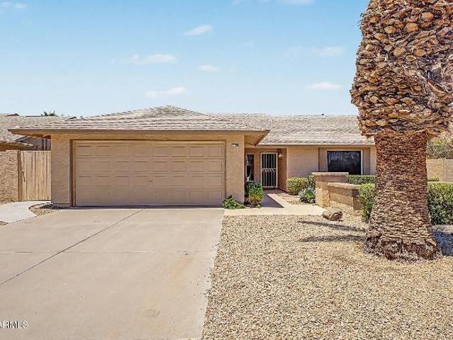 2 Br, 2 bath, Single Family 9808 W Behrend Dr
