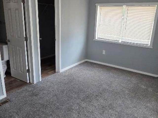 2 Br, 2 bath, Single Family 901 NE 95th St