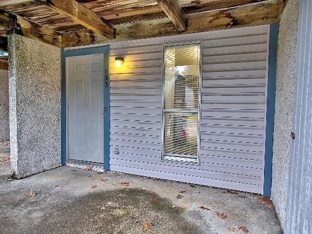 2 Br, 2 bath, Single Family 910 Brett Drive