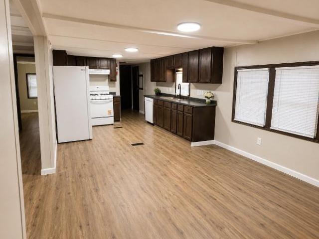 2 Br, 2 bath, Single Family 93 Deerwood Park