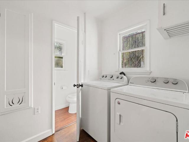 2 BR, 2 BA Apartment McClung Drive, Los Angeles, CA 90008