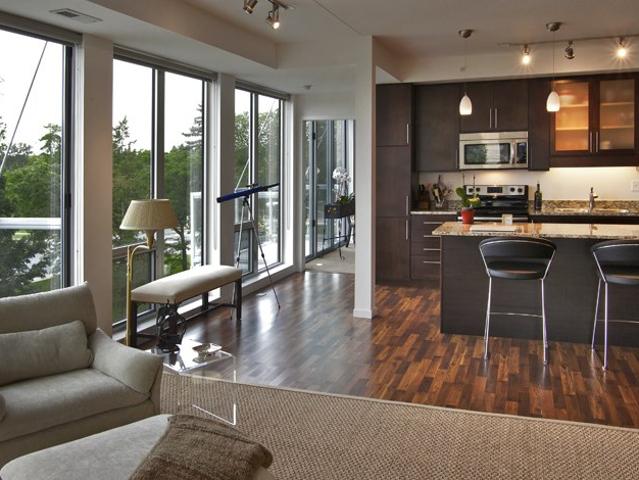 2 BR, 2 BA Apartment Lagoon Ave, Minneapolis, MN 55408