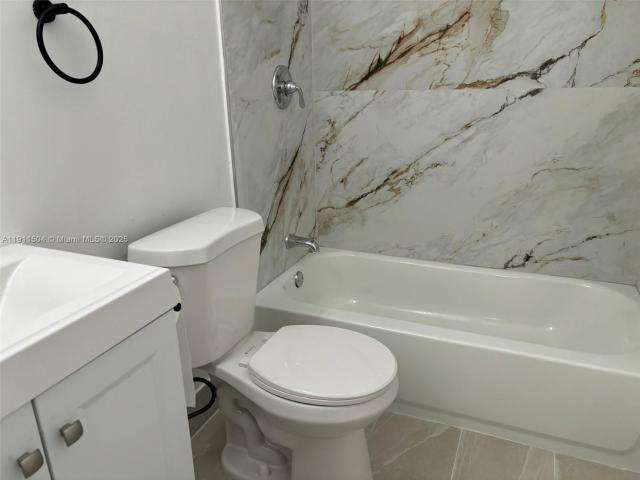 2 BR, 2 BA Apartment Lauderhill, Lauderhill, FL 33313
