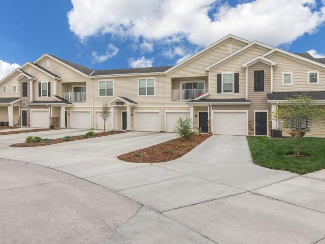 2 BR, 2 BA Apartment 14003 Tregaron Ridge Court Unit 079, Bellevue, NE 68123