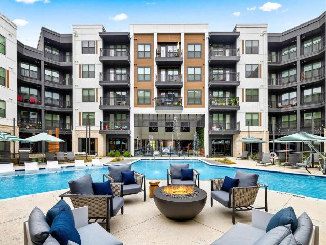 2 BR, 2 BA Apartment 1400 Laurel Crossing Parkway NE Unit 2432, Buford, GA 30519