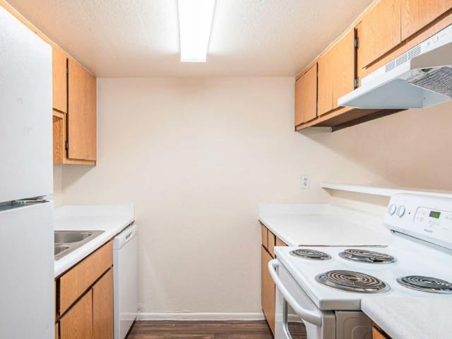 2 BR, 2 BA Apartment 14014 North 32nd Street Unit 09 164, Phoenix, AZ 85032